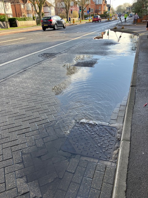 High flood levels cause sewer overflow on Botley Rd | oxford flood alliance